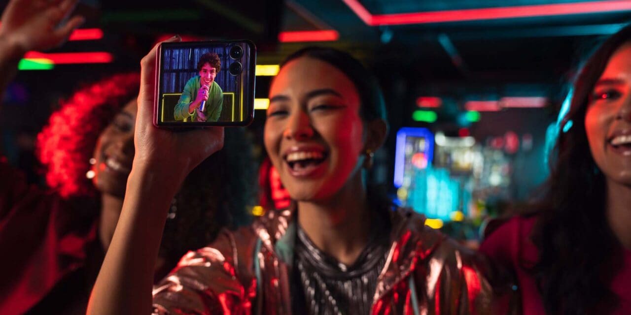 When Did Flip Phones Come Out? | T-Mobile