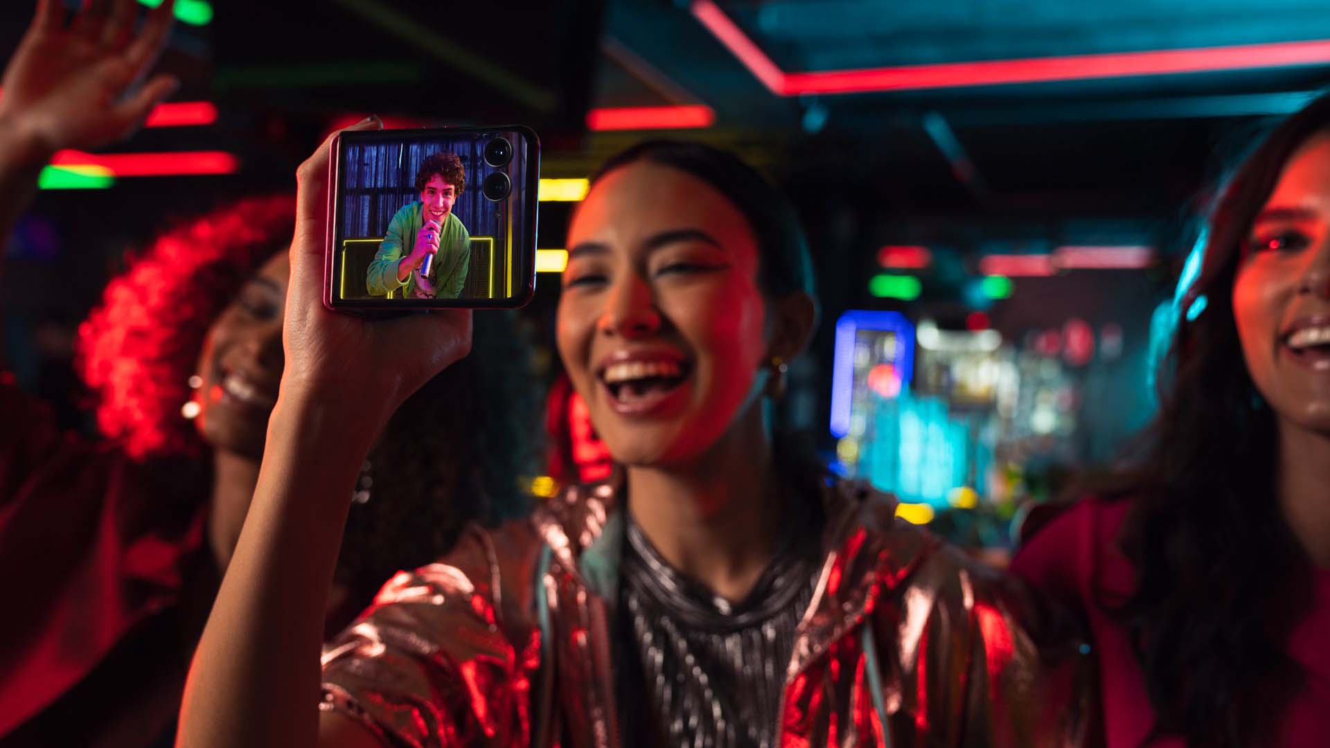 When Did Flip Phones Come Out? | T-Mobile