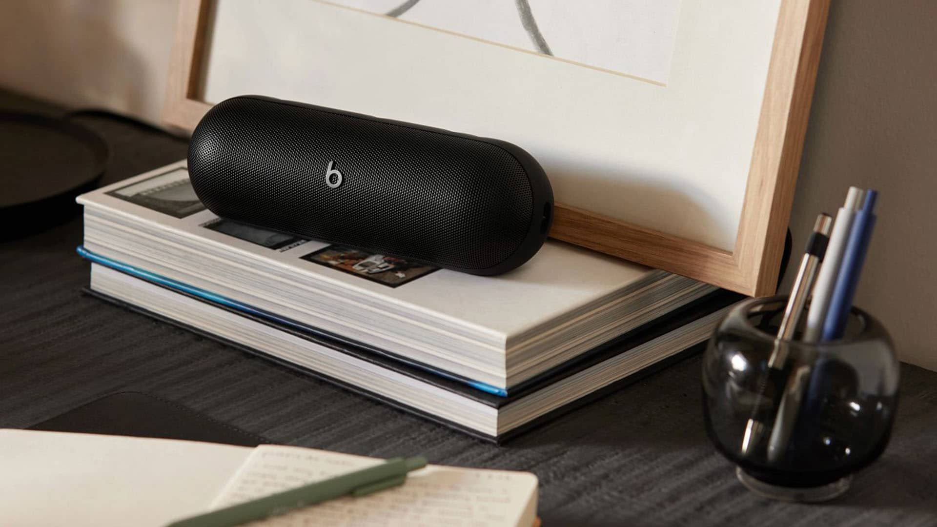 10 Best Gifts for Coworkers: Tech and Accessories