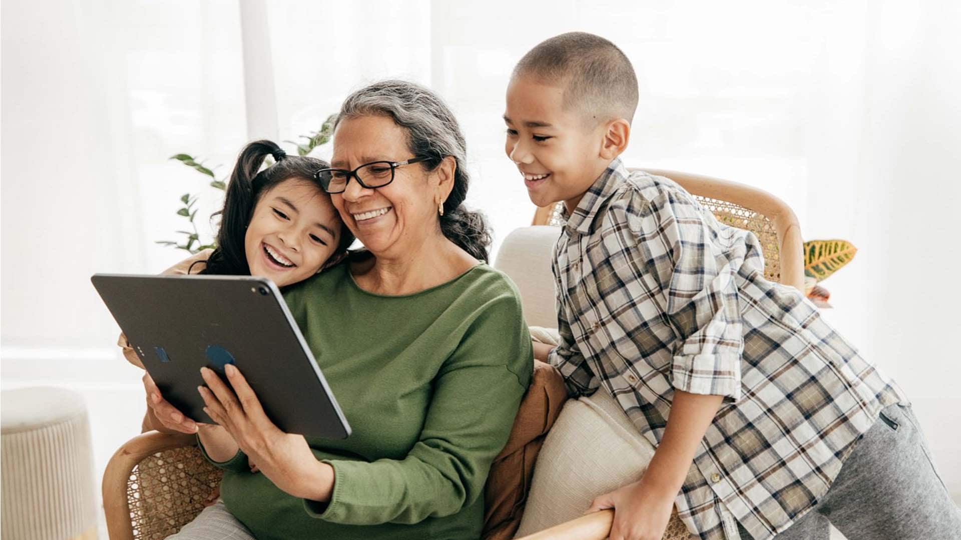 Low-Cost Internet for Seniors | T-Mobile