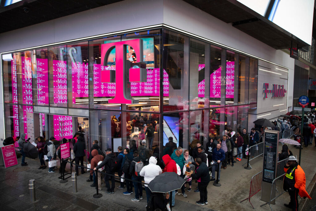 OnePlus T‑Mobile Event - T‑Mobile Newsroom