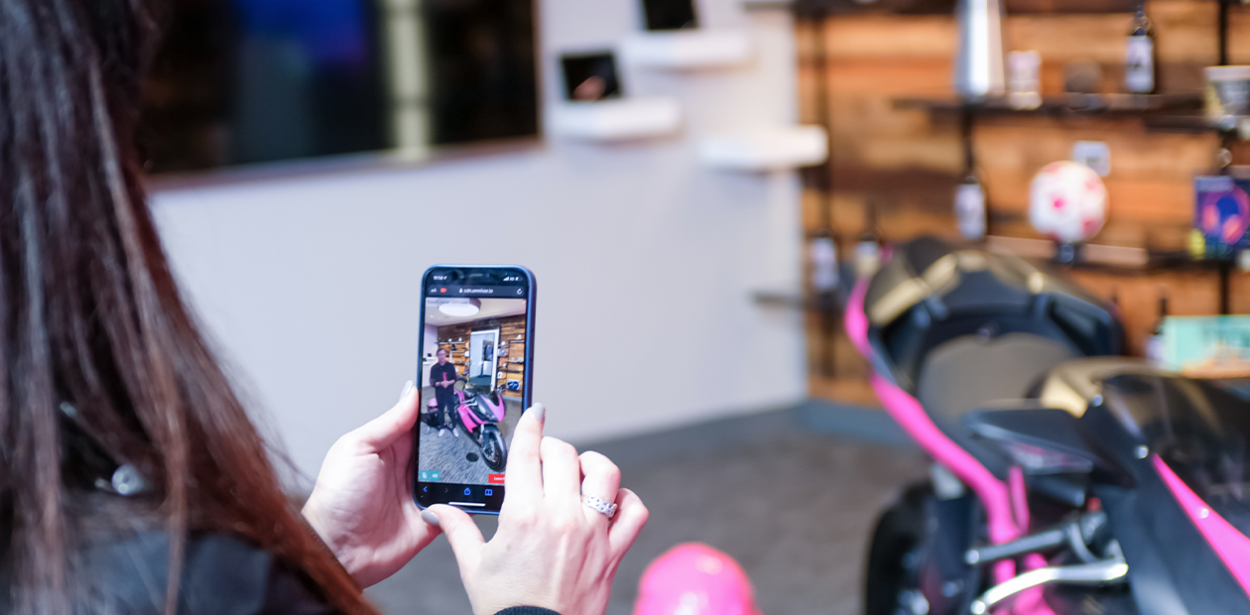 T‑Mobile 5G Powers Immersive Experiences with Augmented Reality and ...