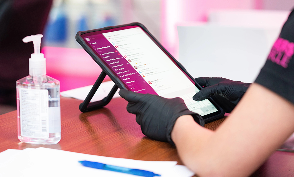 Ask a Mobile Expert: How Do You Activate an eSIM Card? (Video) - T ...