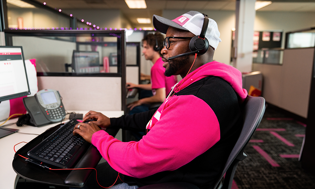 Nailed It AGAIN T Mobile And Metro Snag 1 Spots In J D Power